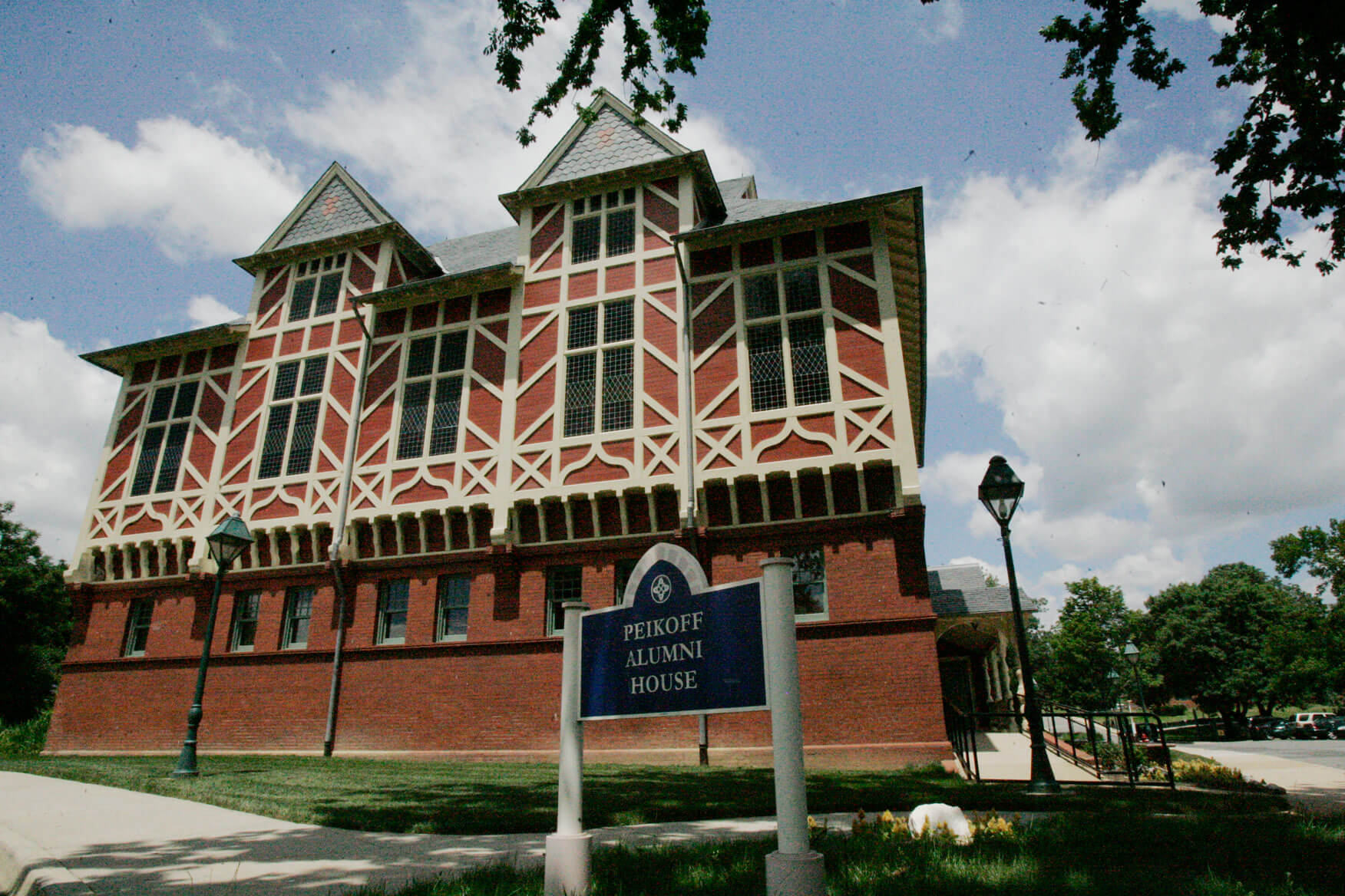 Alumni Relations | Gallaudet University