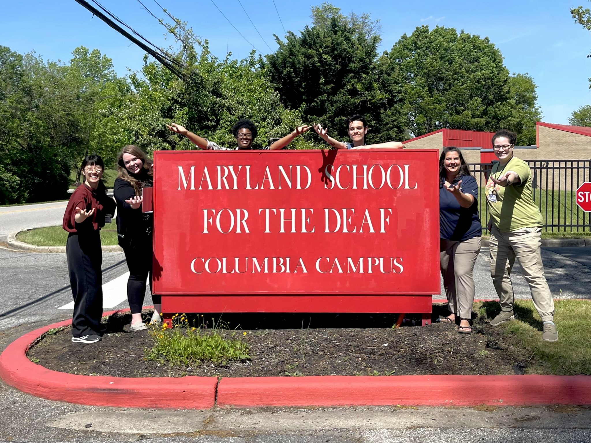 Graduate students bring cognitive science to deaf K-12 classrooms and ...